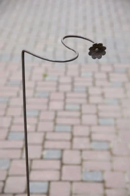 Garden Plant Support Twirly Ball Corten Steel - Provender Nurseries ...