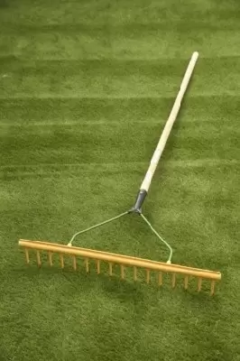 Chelwood Bunker Rake 16 teeth - Provender Nurseries - Wholesale Nursery ...